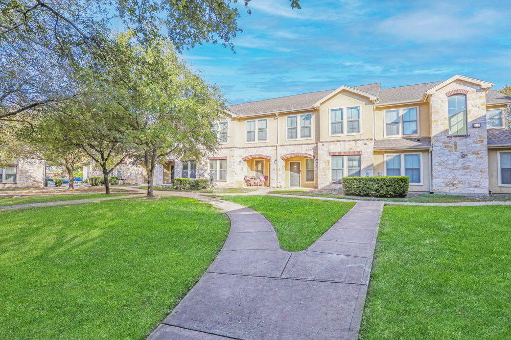 Affordable Living in San Antonio, TX | The Meadows at Bentley Drive